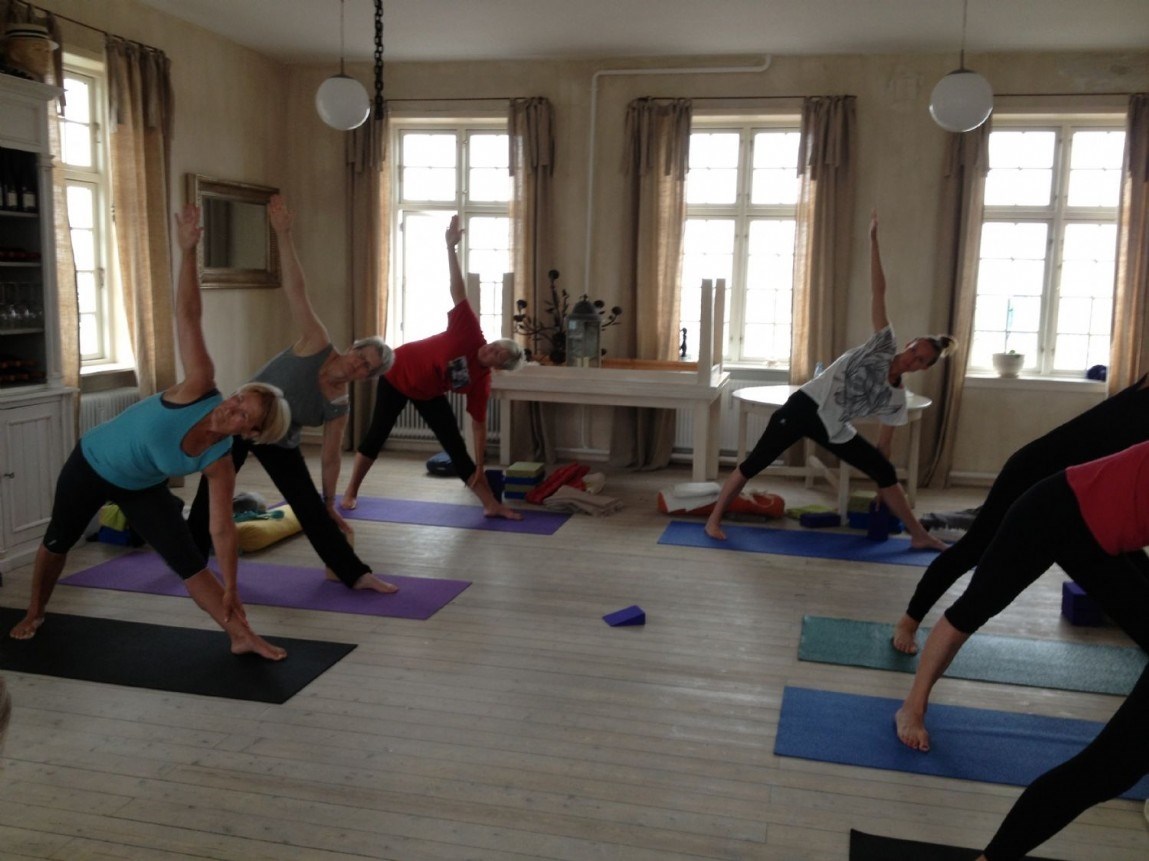 Billeder | Tove Lind Yoga | Bakke-Gaarden, Middelfart